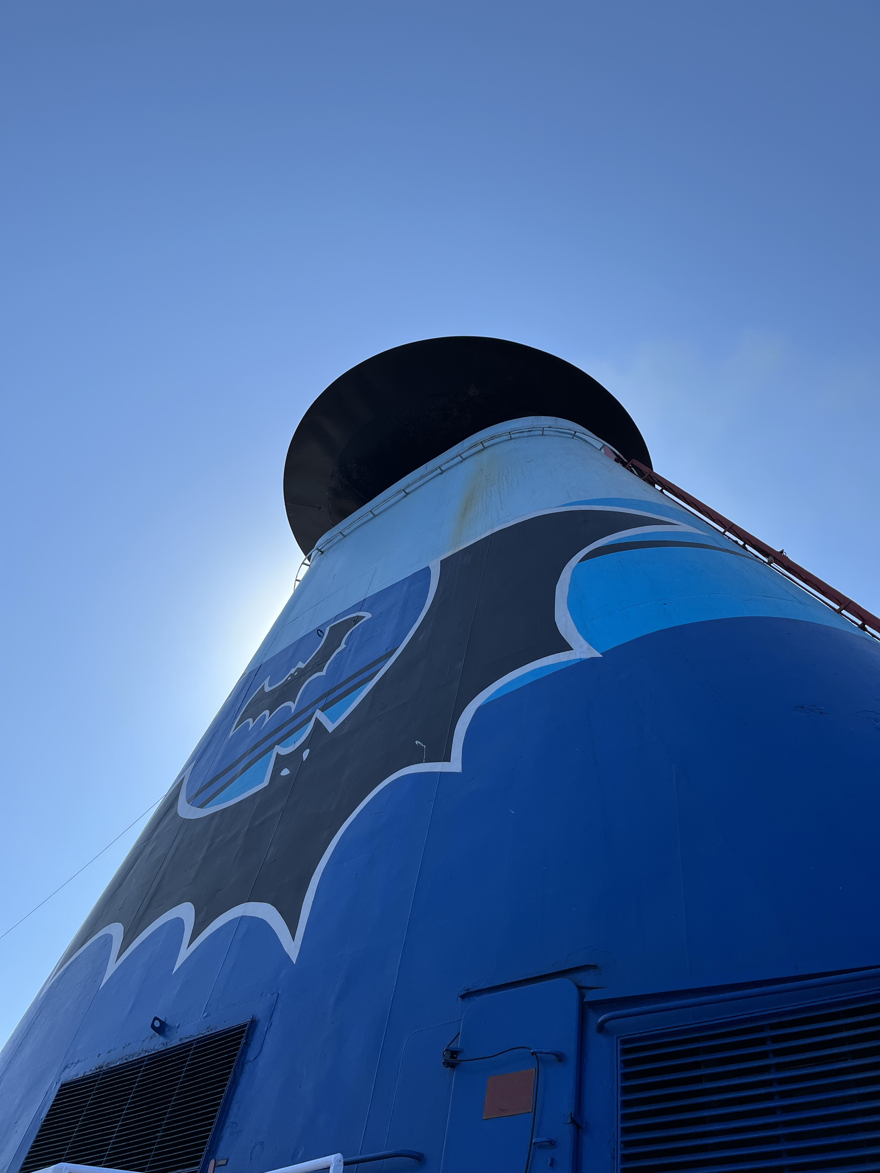 Auf der „Yacht“ von Batman – Chris & Stine unterwegs